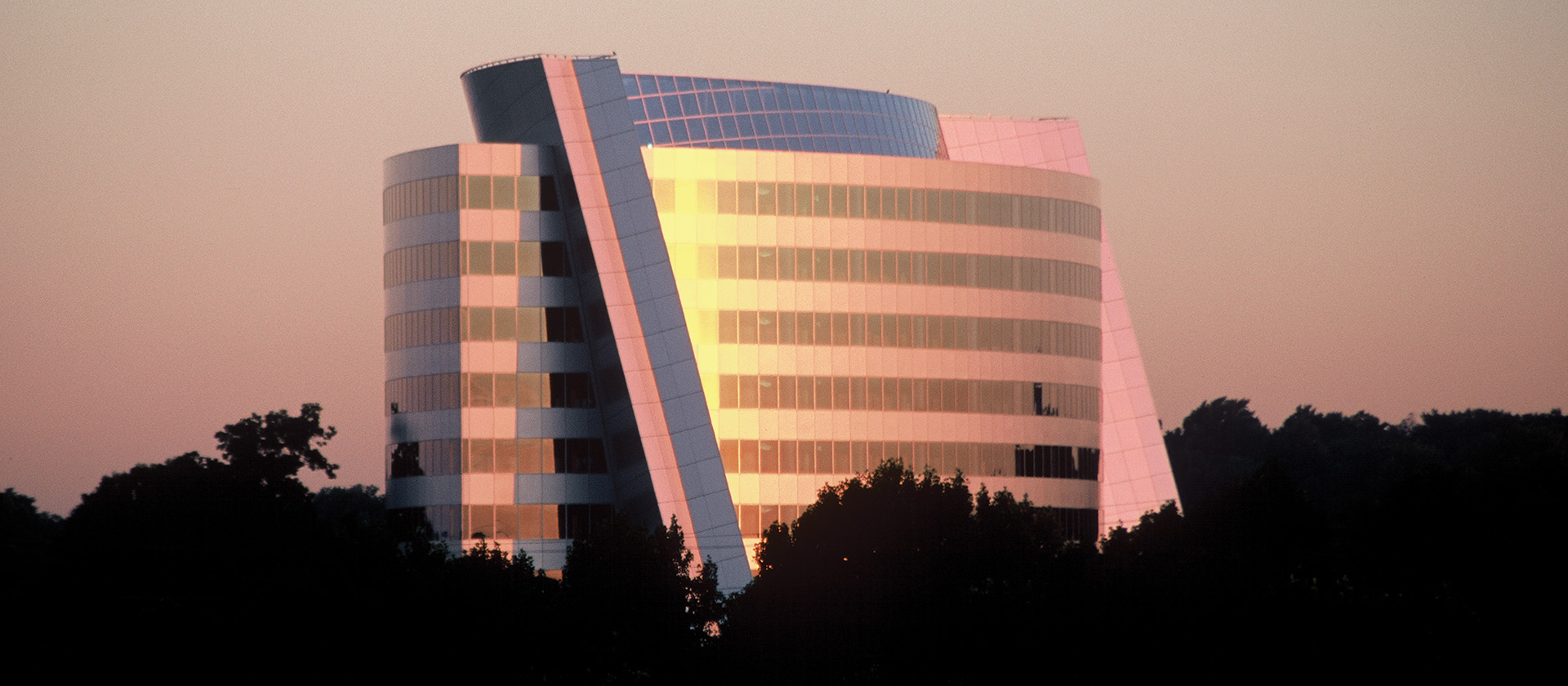 The Tower Building at Tower Oaks - SK&A