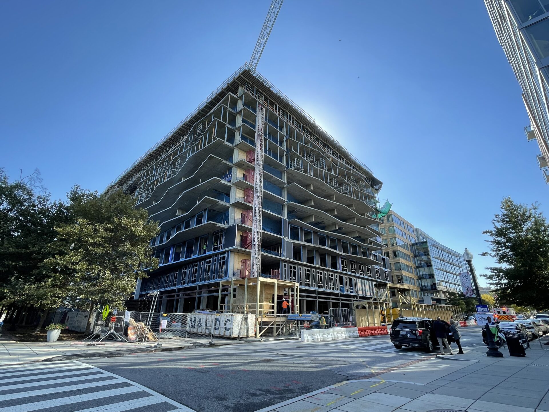 Topping Out Waterfront Station II - SK&A